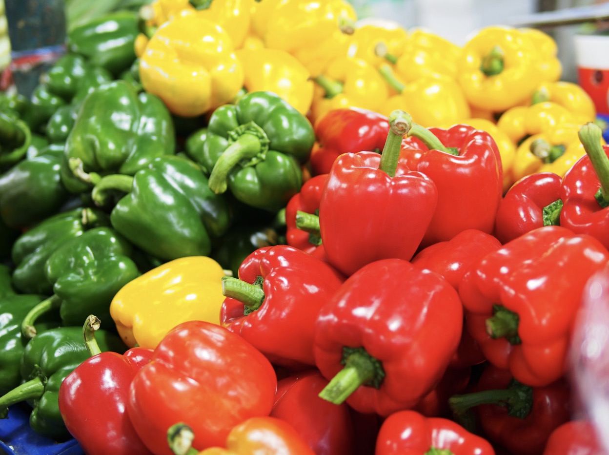 Can Rabbits Eat Bell Peppers? (Detailed Guide & Safety Tips)